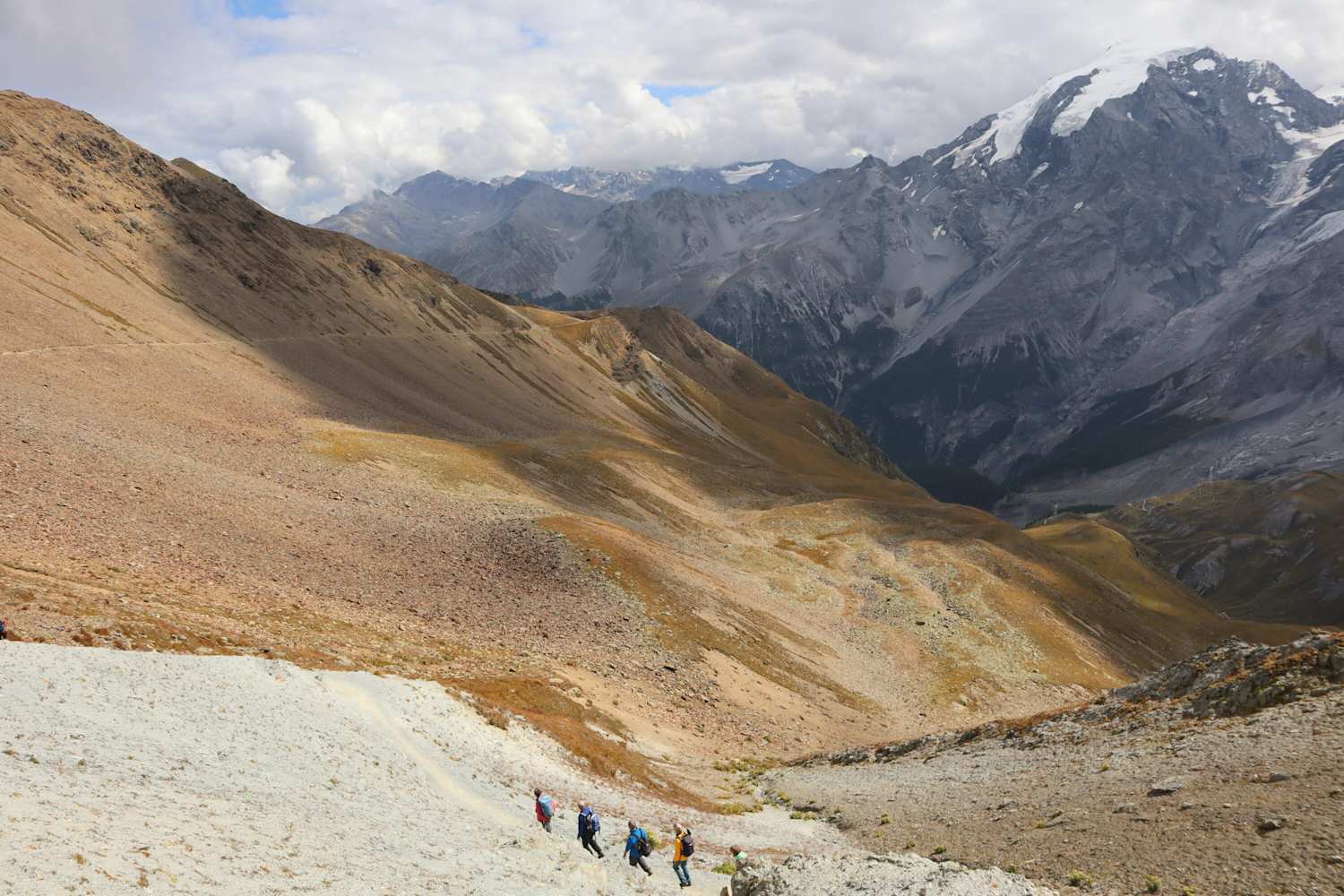 Der Ortler Höhenweg zwischen Südtirol und dem lombardischen Veltlin ...
