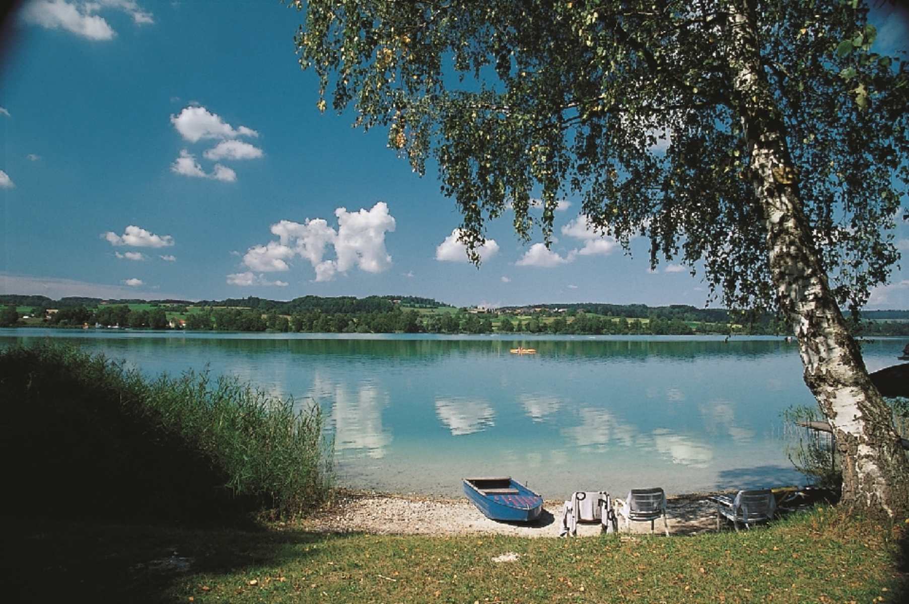 Wandern: Am Tachinger See - 2:45 h - 11 km - Bergwelten