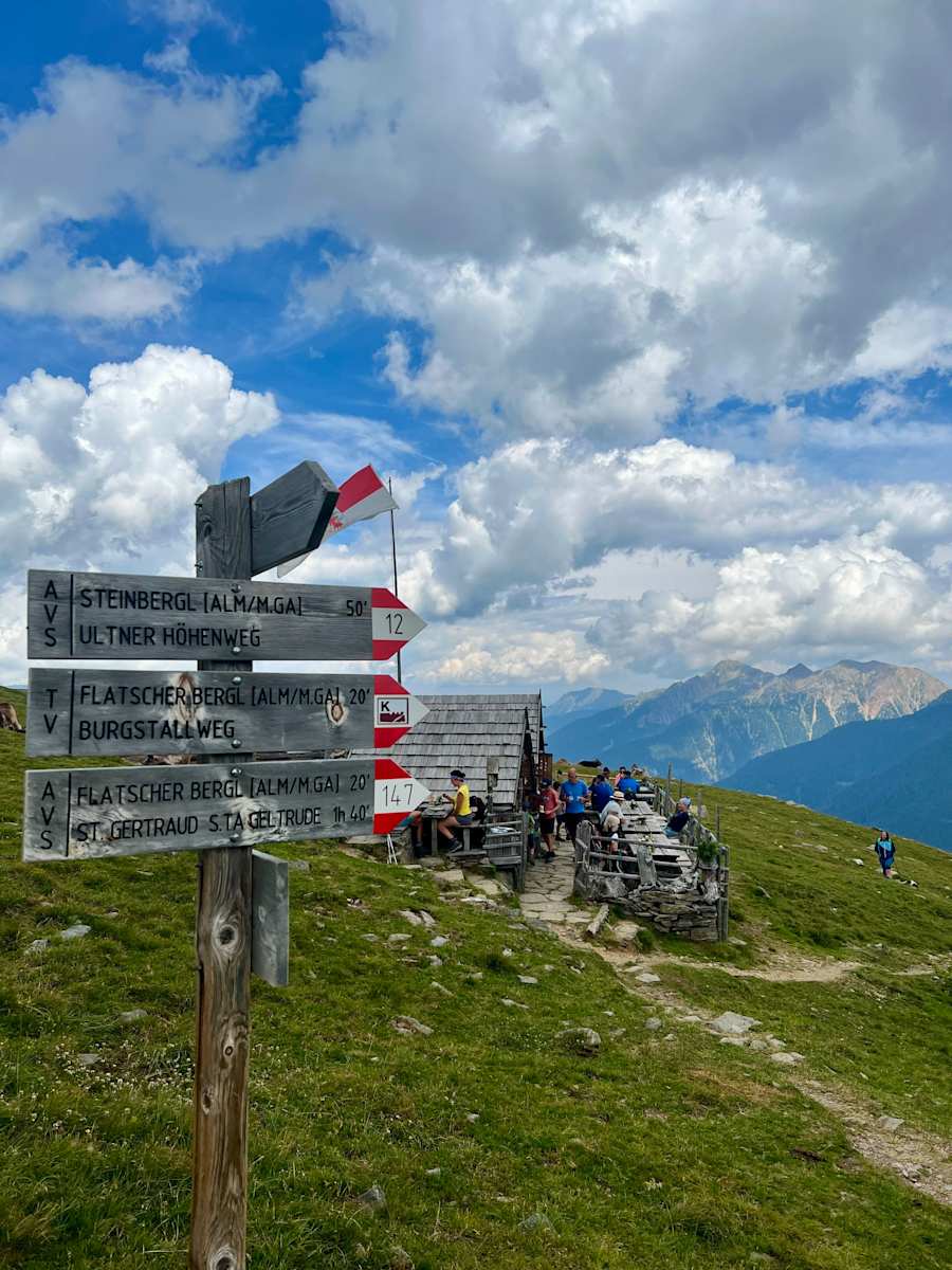 Wandern: Ultner Höhenweg - 19:15 h - 47 km - Bergwelten