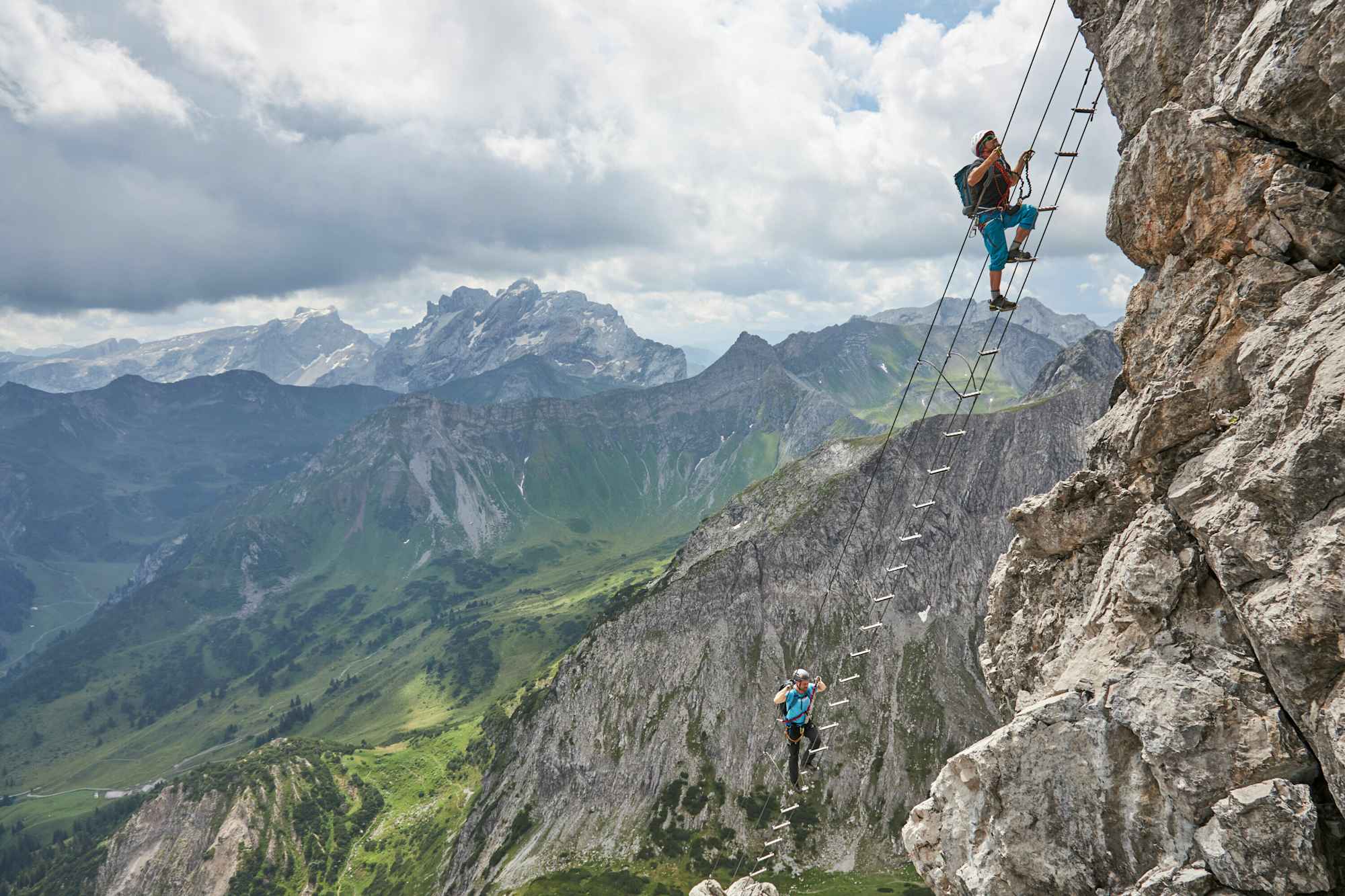 10 der spektakulärsten Klettersteige der Alpen - Bergwelten