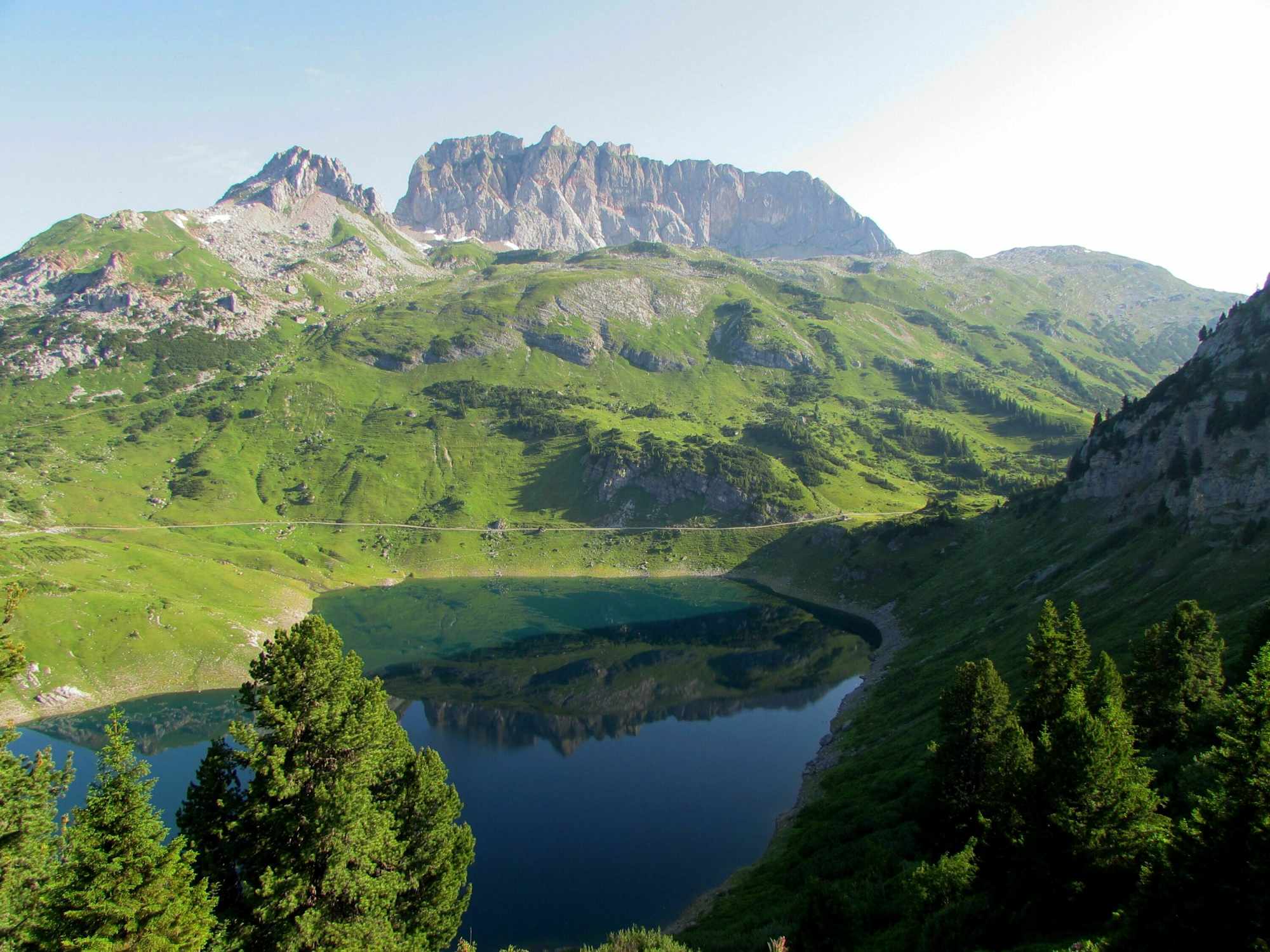 Weitwandern in Vorarlberg: Die Lechquellenrunde - Bergwelten