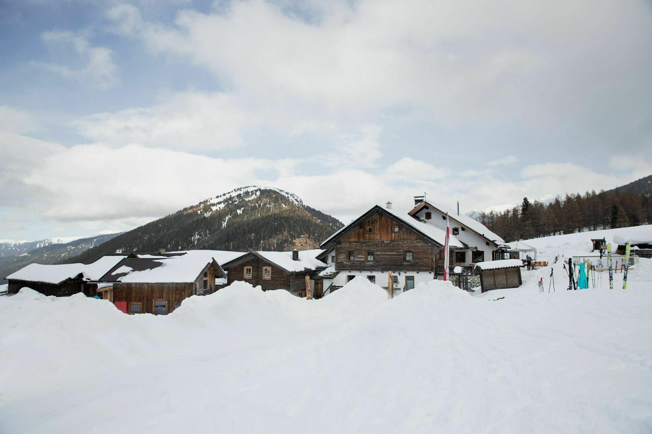 Sattelbergalm Tirol - Touren, Wetter, Zimmer - Bergwelten